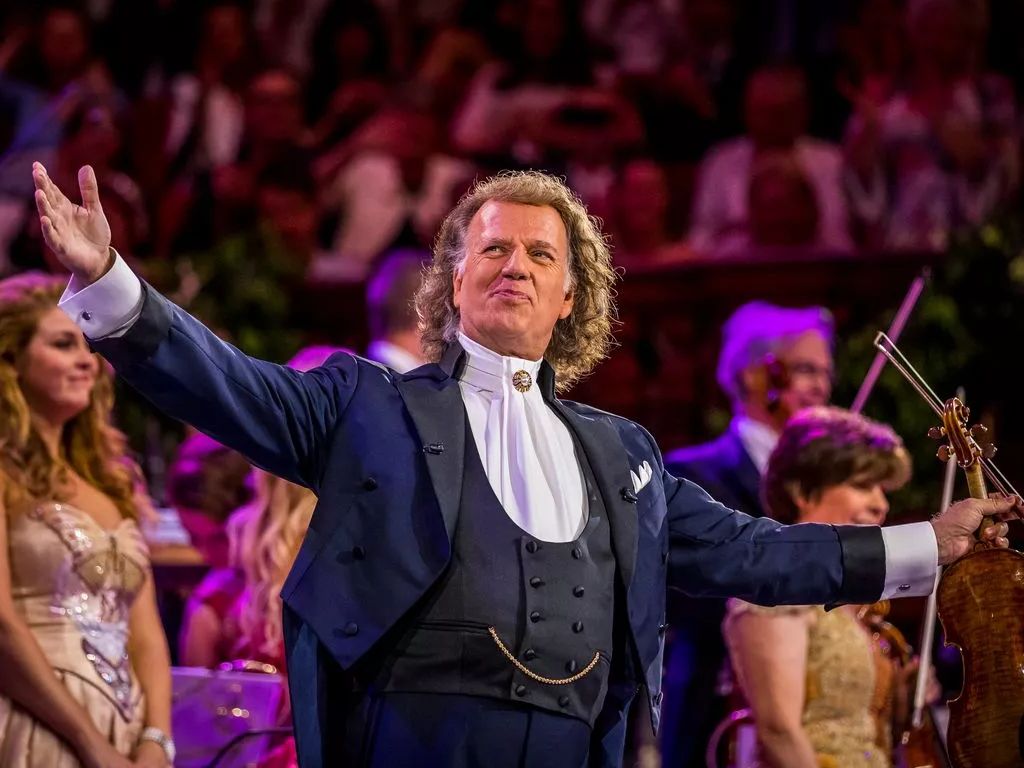 André Rieu Biografie: Lebensgeschichte, Alter, Vermögensstatus und mehr - Promis Klatsch