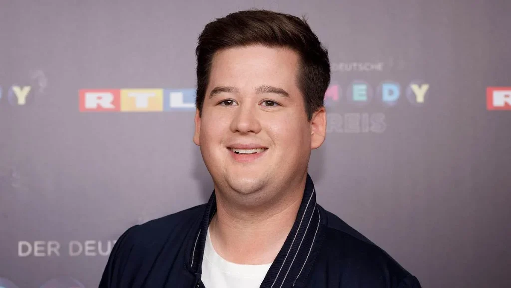 Bernd Stelters Sohn Chris Tall: Biografie, Karriere und Nationalität ...